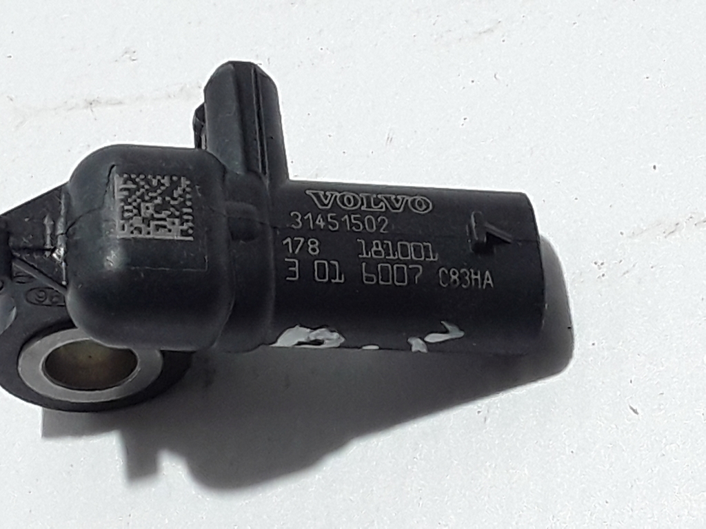 Naudotas VOLVO XC40 Oro pagalvės daviklis 31451502