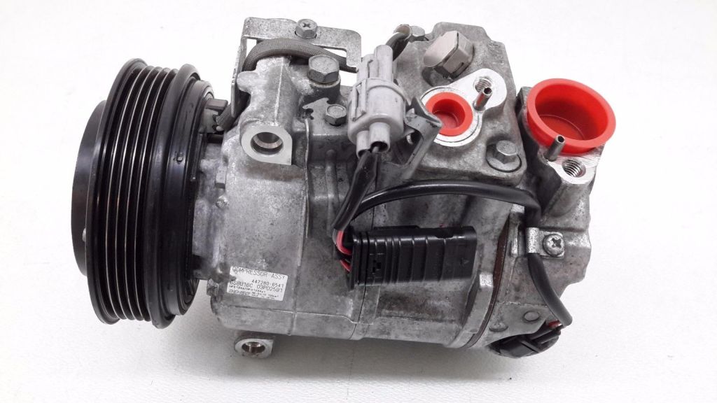 Used Mercedes Benz B-Class Air conditioner compressor A0032306811