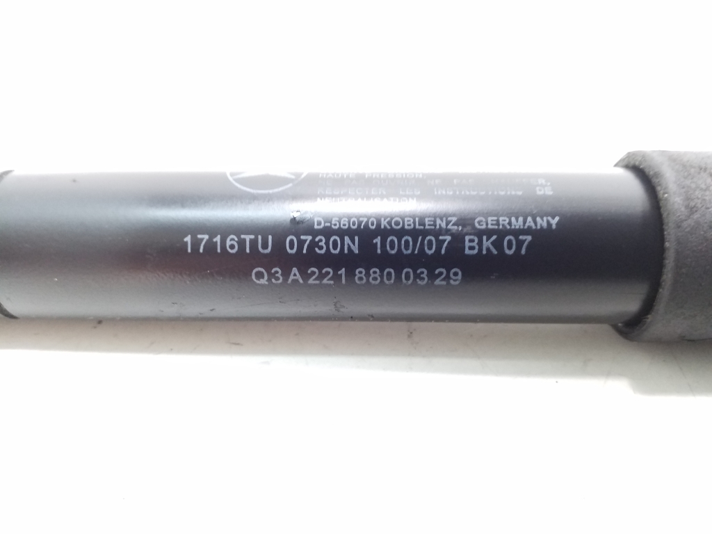 Naudotas Mercedes Benz S-Class Variklio gaubto atrama A2218800329