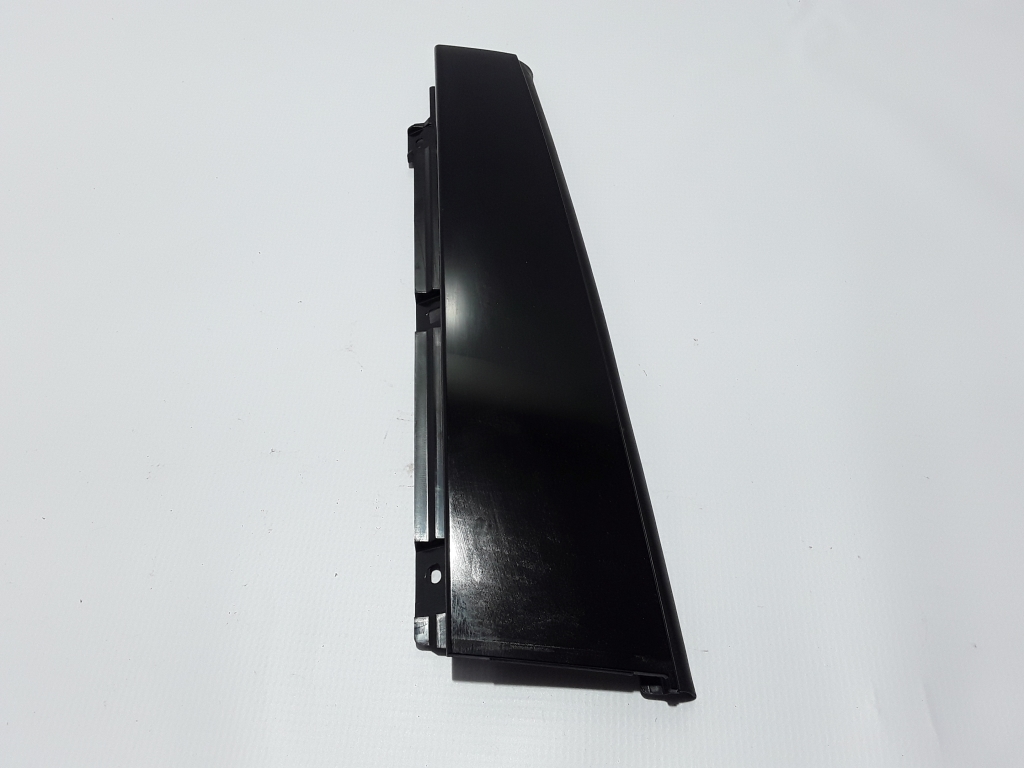Used VOLVO XC40 Other detail of the rear side door 31448394