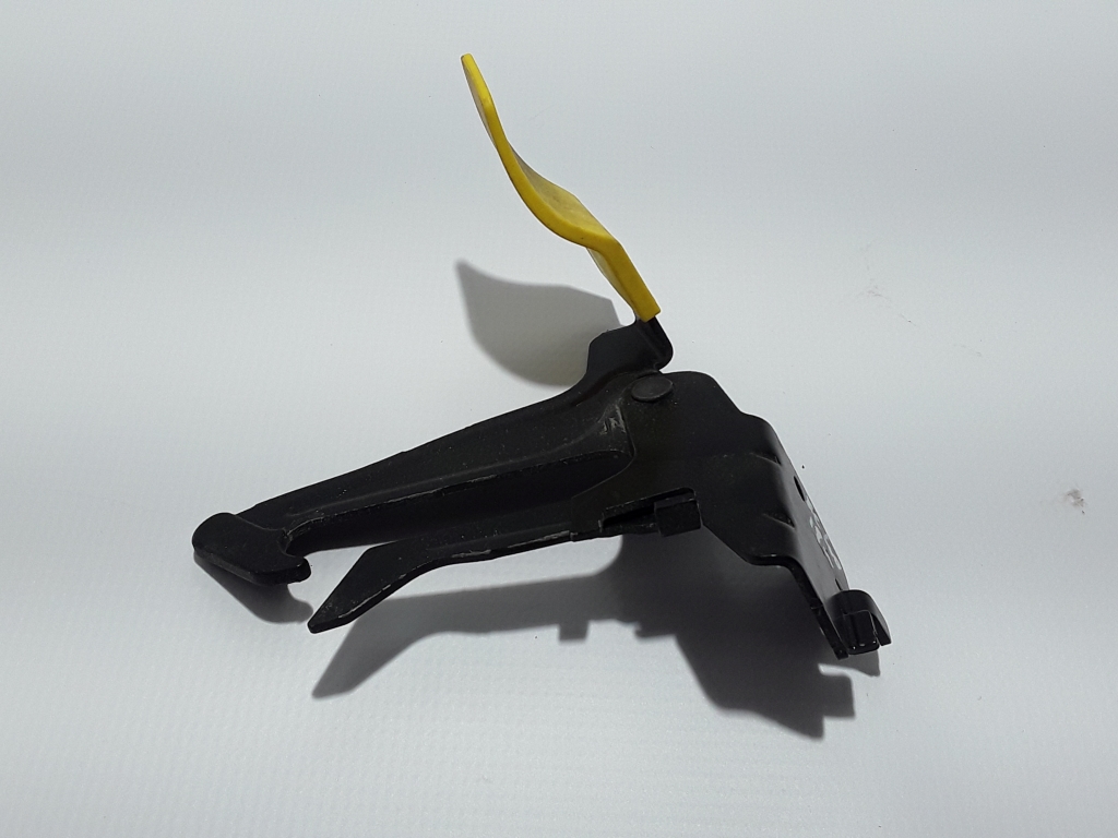 Used VOLVO XC40 Engine hood opening handle on the hood 32244037