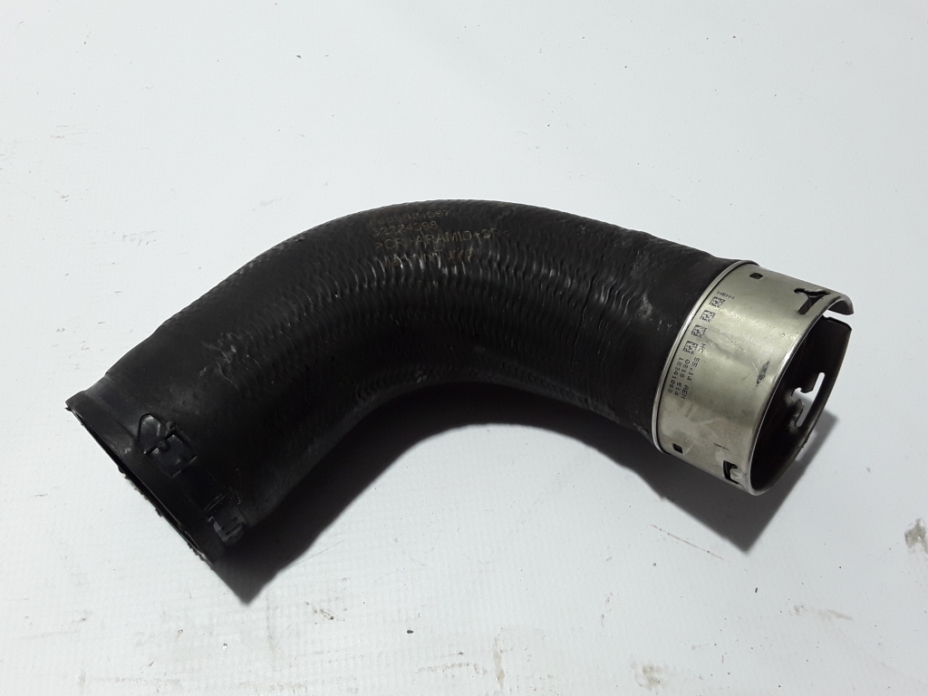 Used VOLVO XC40 Intercooler hose 32224398