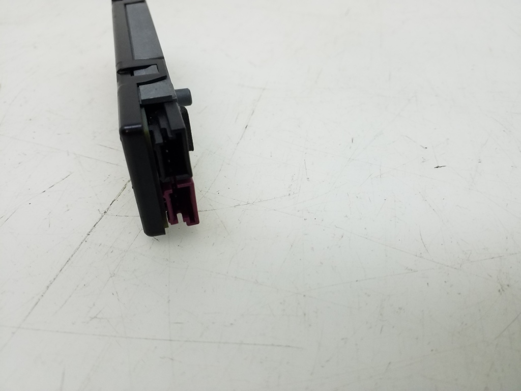 Naudotas Mercedes Benz E-Class Antenos stiprintuvas A2128201689