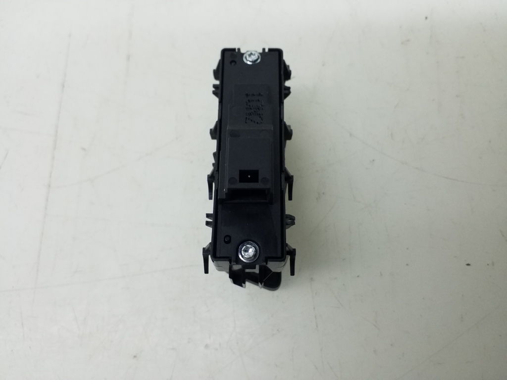 Used Mercedes Benz C-Class Door lock unlock switch A2049058502