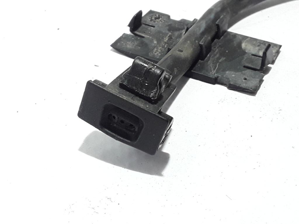 Used RENAULT Captur Windscreen washer nozzle 289304879R