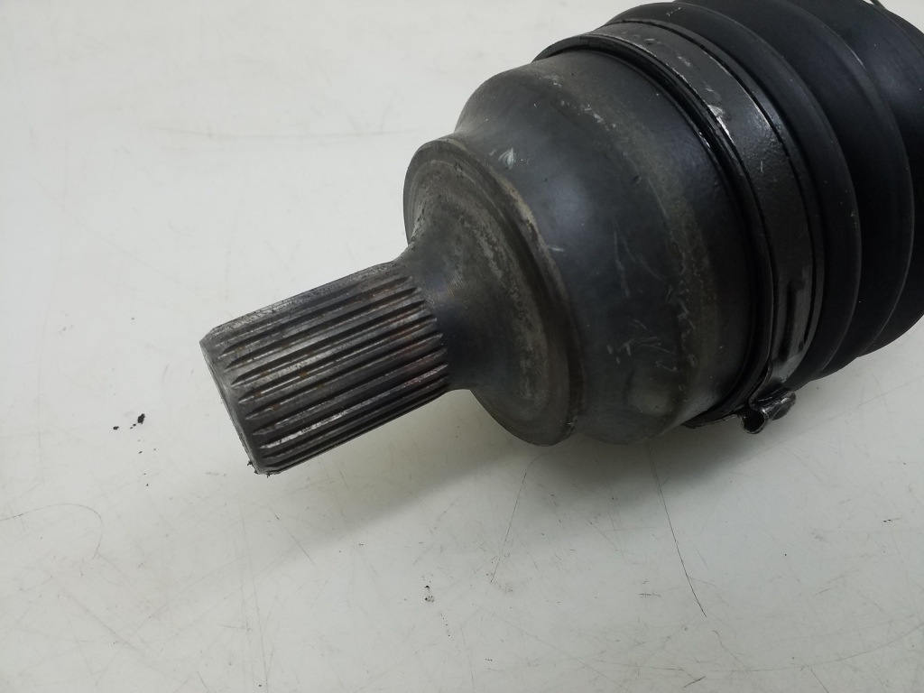 Used Mercedes Benz E-Class Half axle front and its details A2123301401