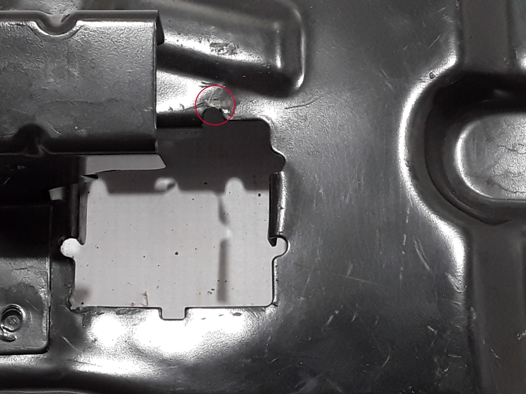 Used VOLVO XC40 The middle part of the front frame 32297098