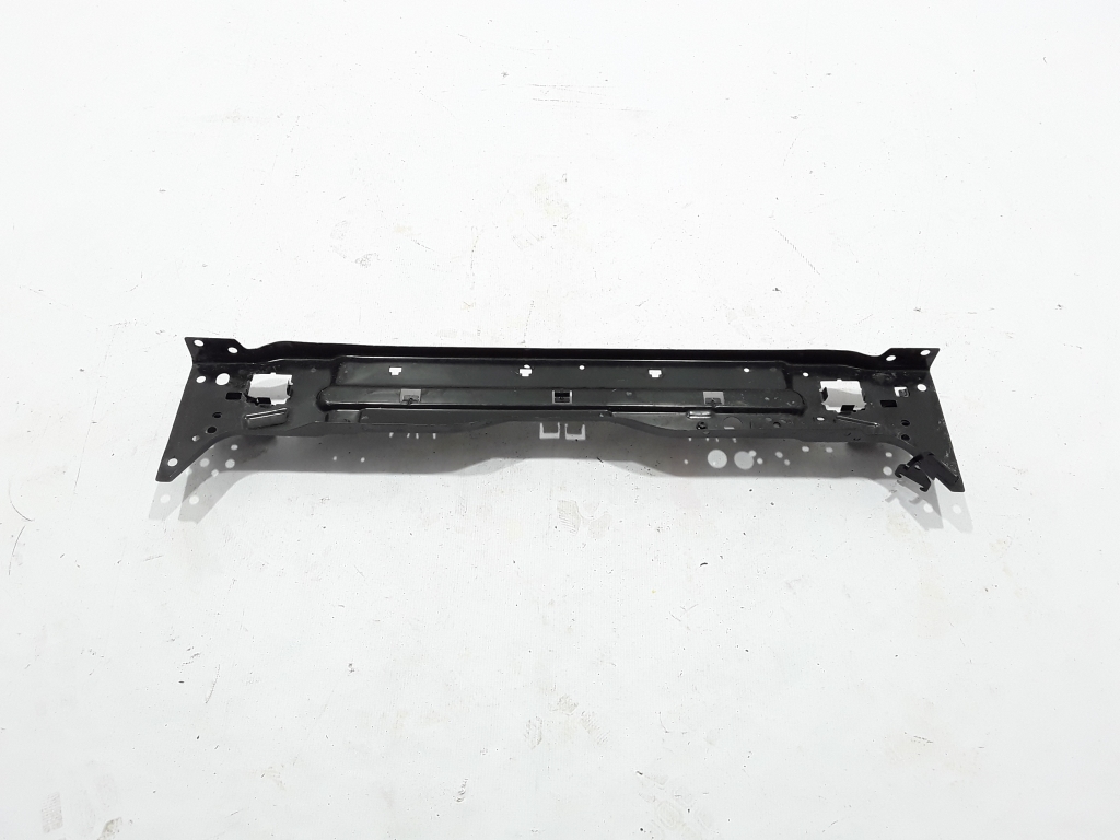 Used VOLVO XC40 The middle part of the front frame 32297098