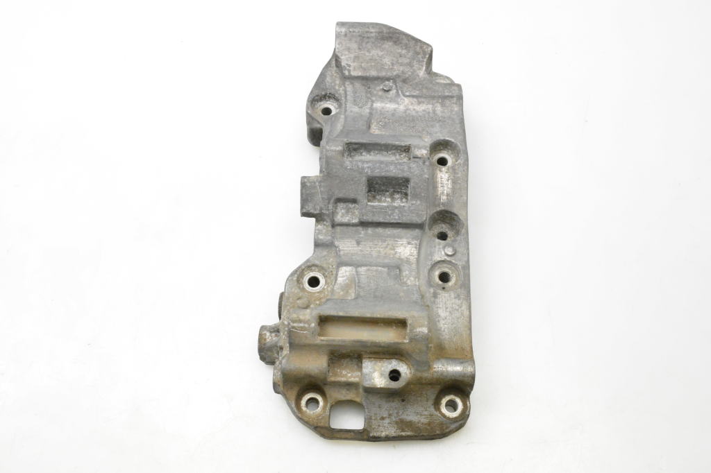 Naudotas BMW 3 SERIES Generatoriaus laikiklis 8506863