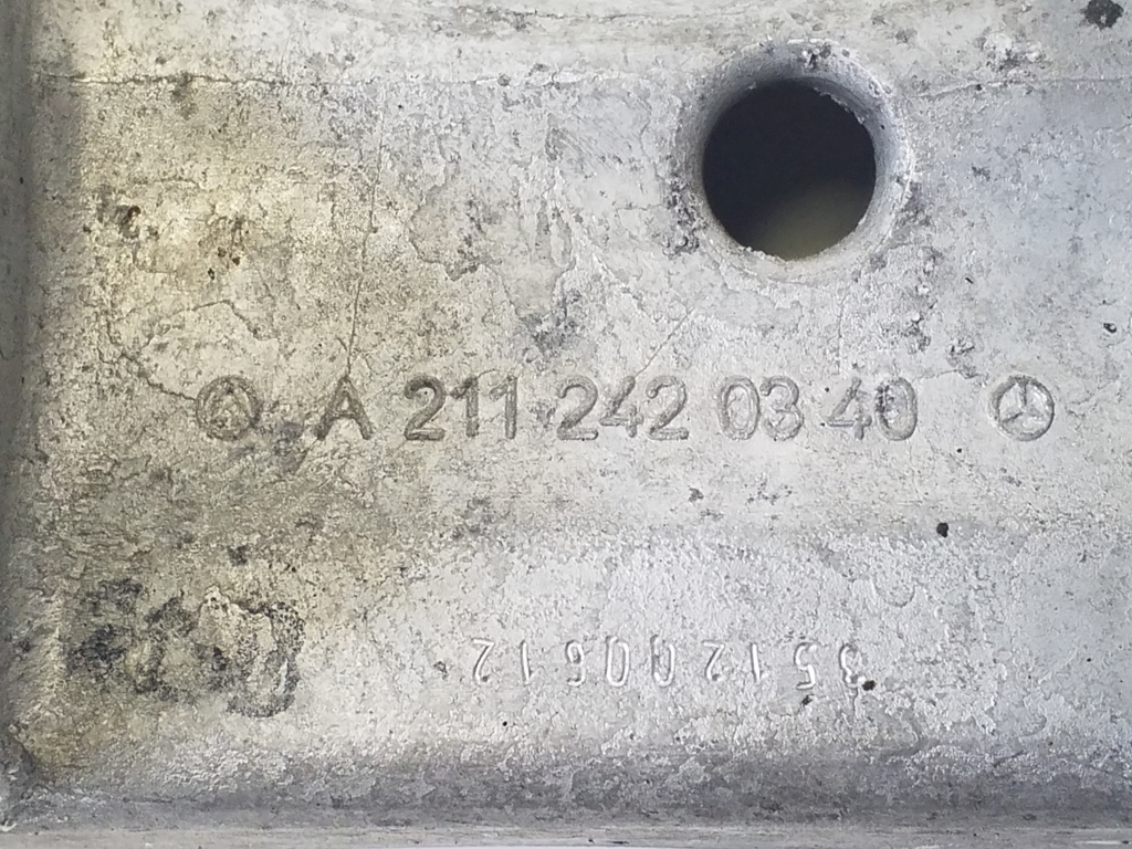 Used Mercedes Benz S-Class Gearbox holder A2112420340