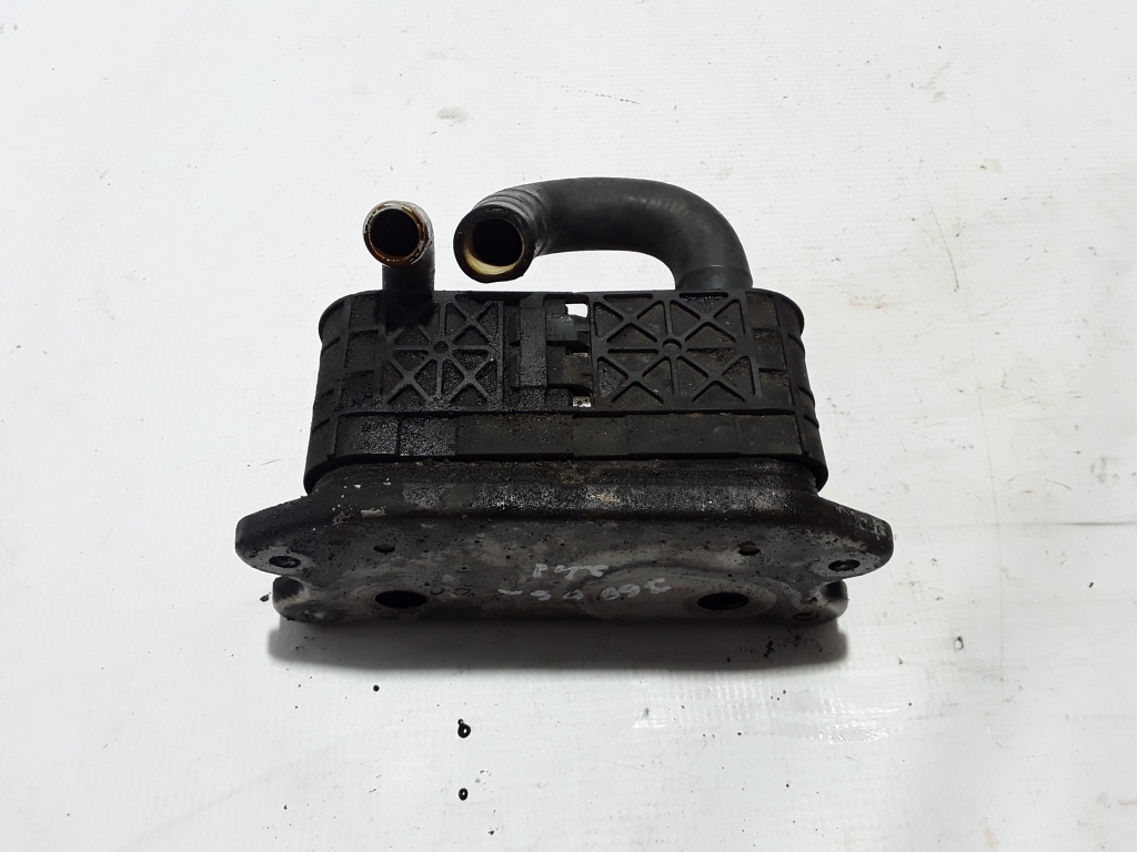 Used VOLVO S60 Oil cooler 31201910