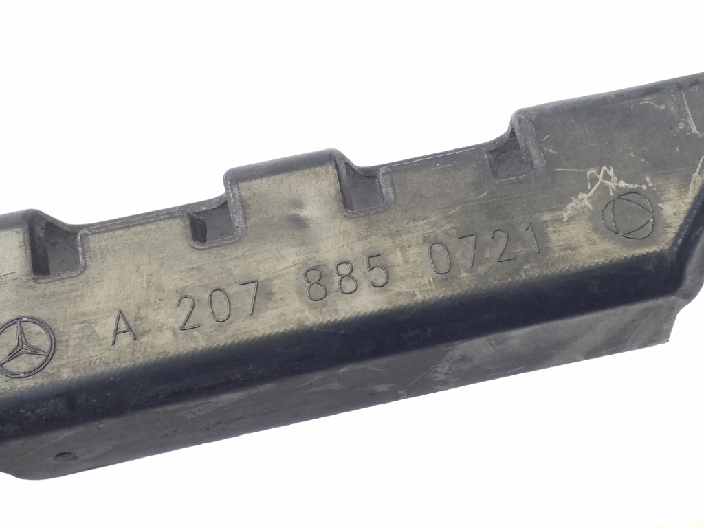 Used Mercedes Benz E-Class Rear bumper bracket A2078850721