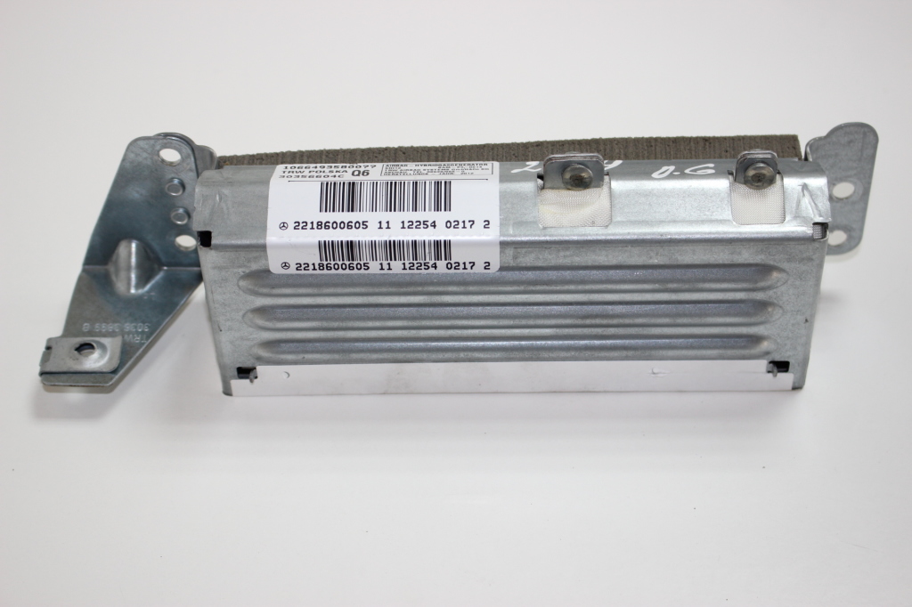 Naudotas Mercedes Benz S-Class Galinės sėdynės oro pagalvė A2218600605