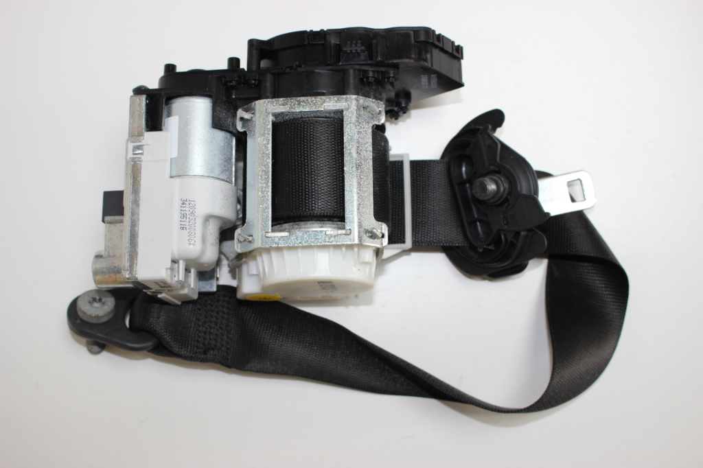 Used Mercedes Benz S-Class Front seat belt A2218600586