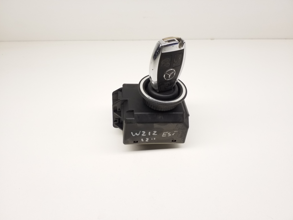 Used Mercedes Benz E-Class Ignition switch A2129055800
