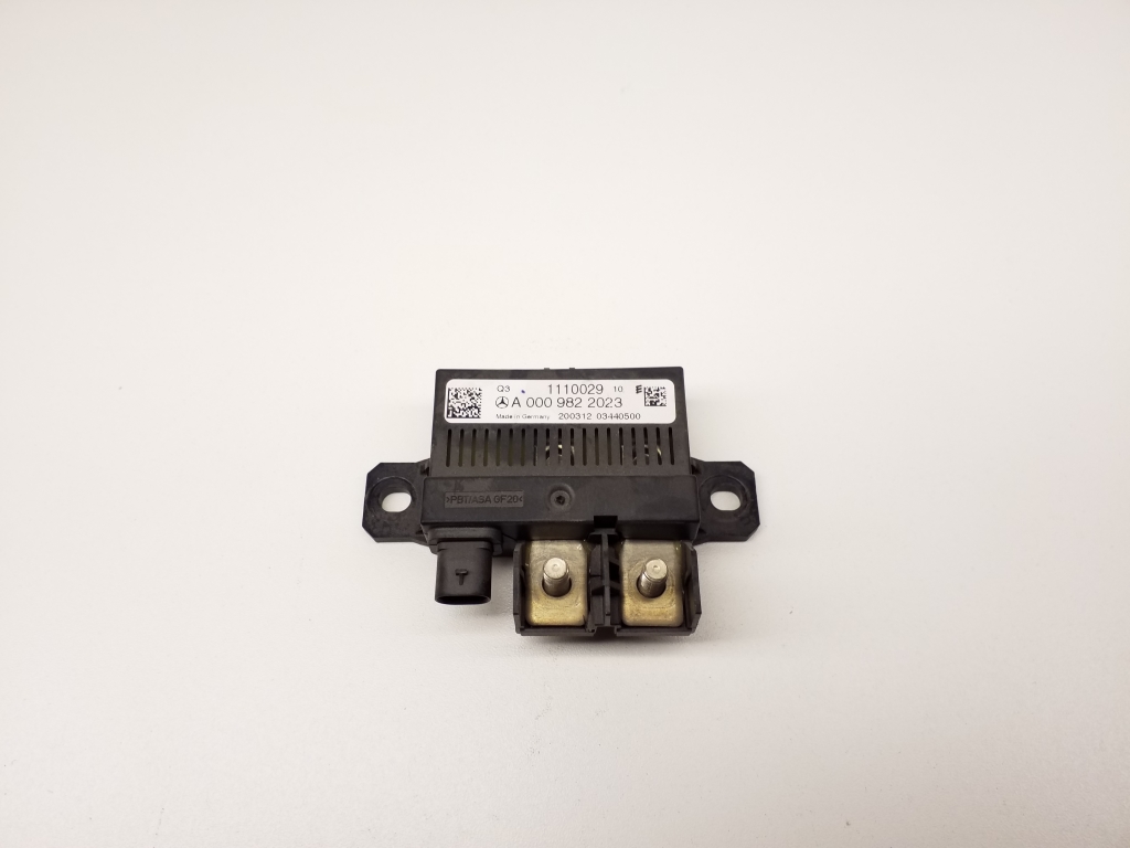 Used Mercedes Benz E-Class Relay A0009822023