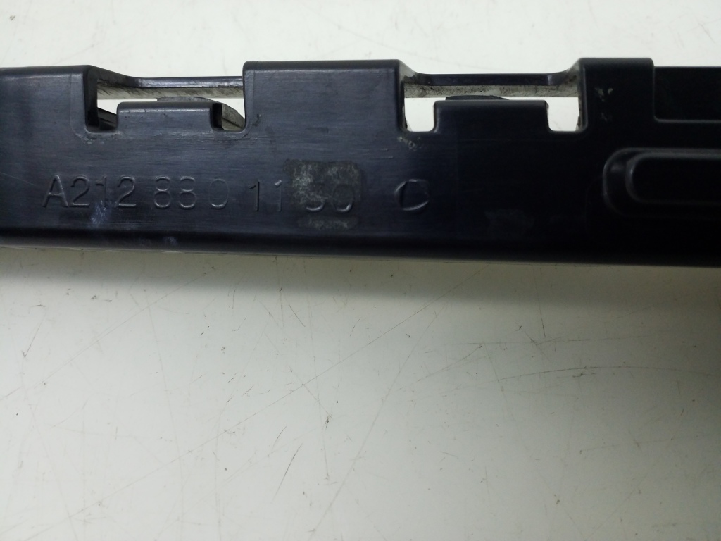 Naudotas Mercedes Benz E-Class Galinio bamperio laikiklis A2128800130