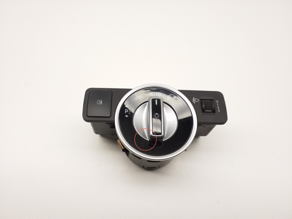 Used Mercedes Benz E-Class Light on switch A2129050651