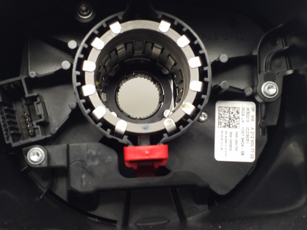 Used Mercedes Benz E-Class Switch and its parts A2129007702