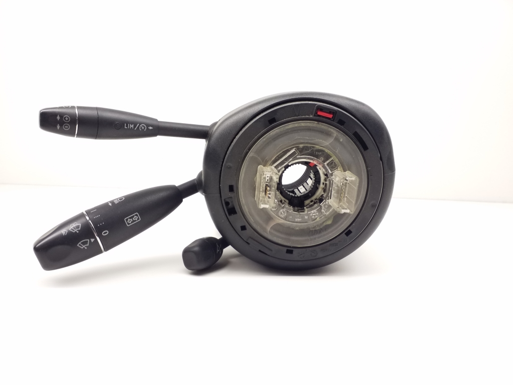 Used Mercedes Benz E-Class Switch and its parts A2129007702