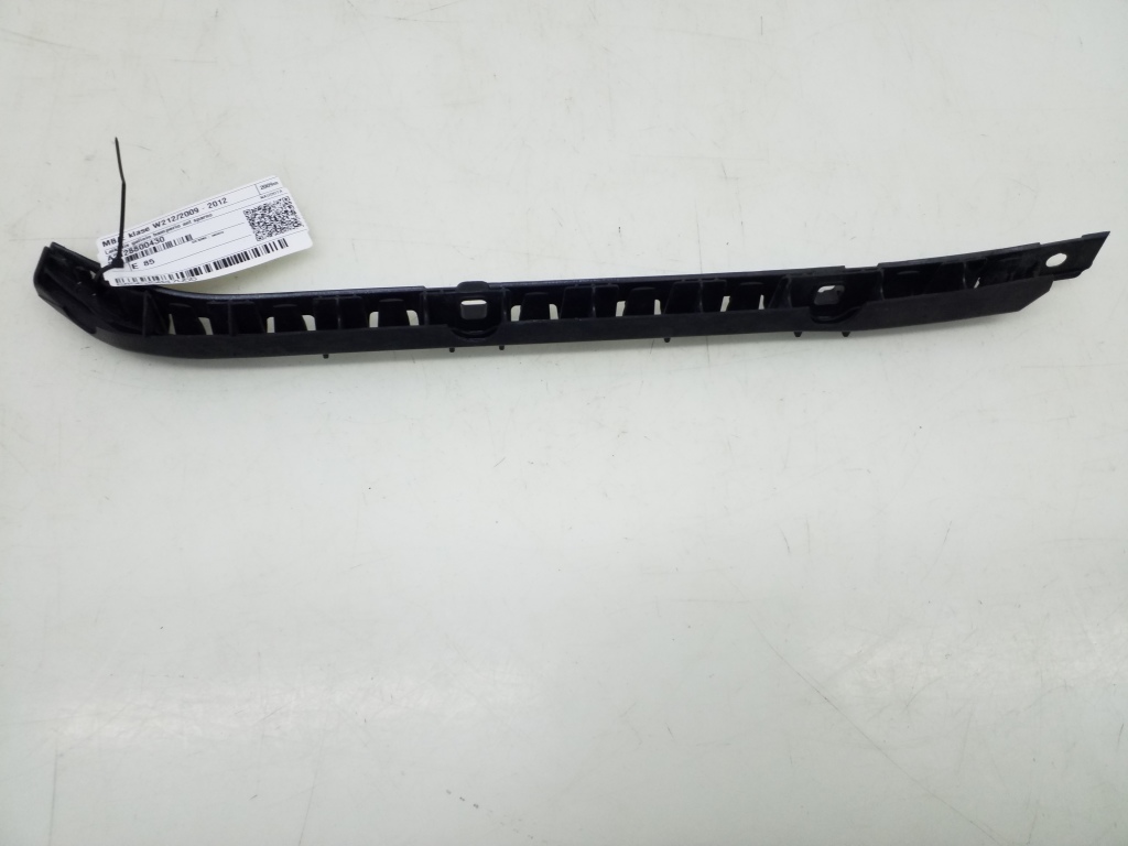 Used Mercedes Benz E-Class Rear bumper bracket A2128800430