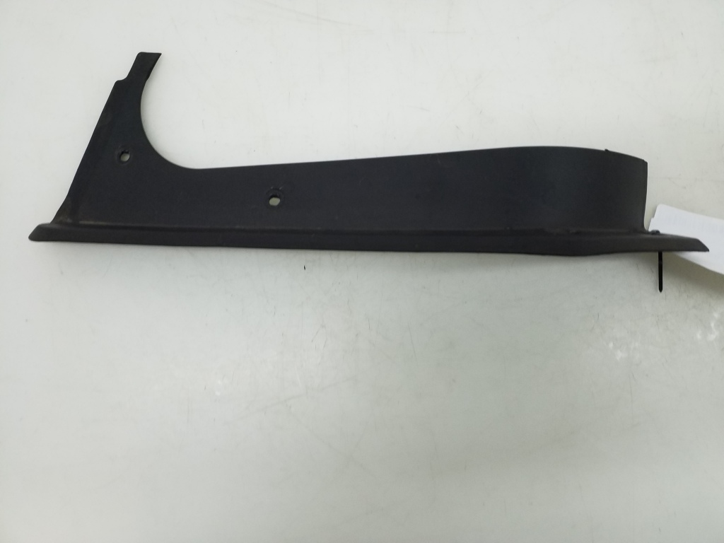 Used Mercedes Benz E-Class Other detail of the trunk interior A2126930933