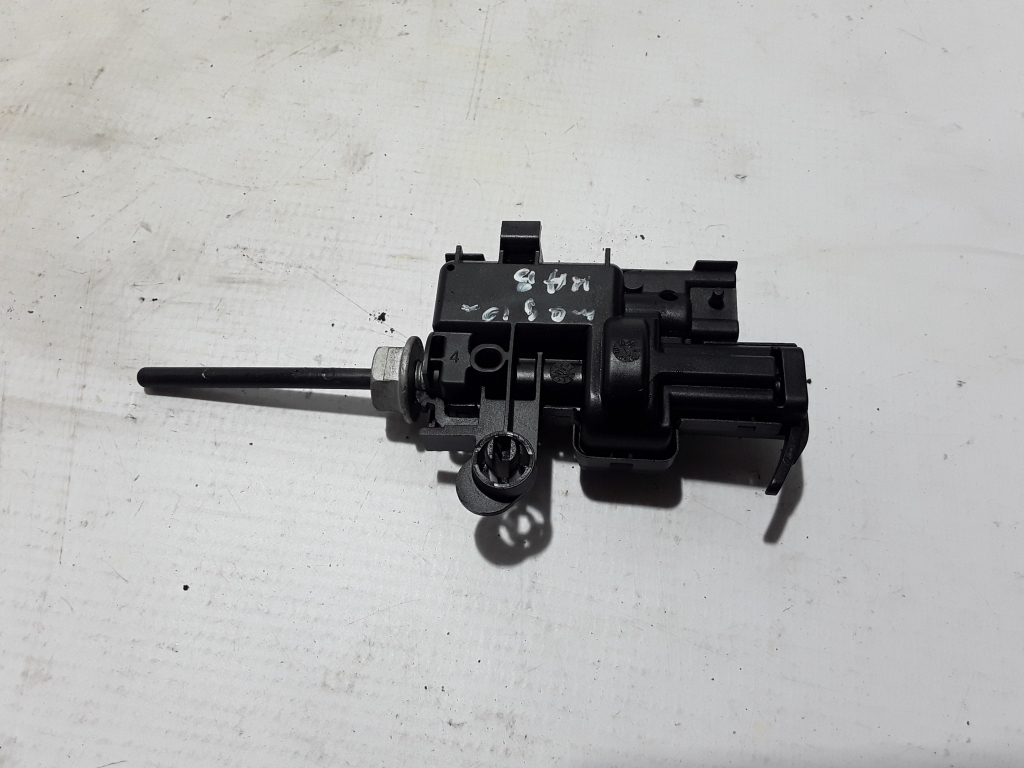 Used RENAULT Megane Fuel filler cap lock 788266729R