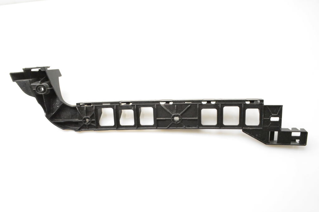 Used Skoda Octavia Rear bumper bracket 5e5807864