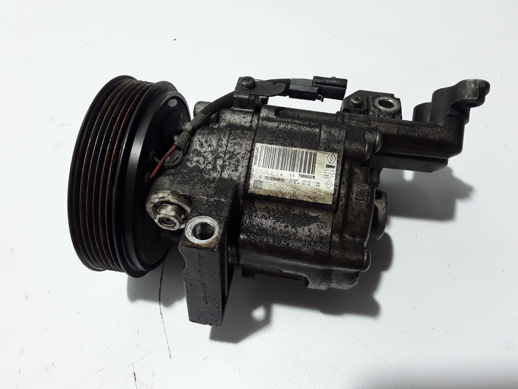 Used Dacia Dokker Air conditioner compressor 926009154R