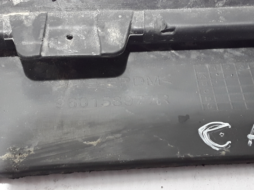 Used RENAULT Captur Front bumper trim strip 960158977R