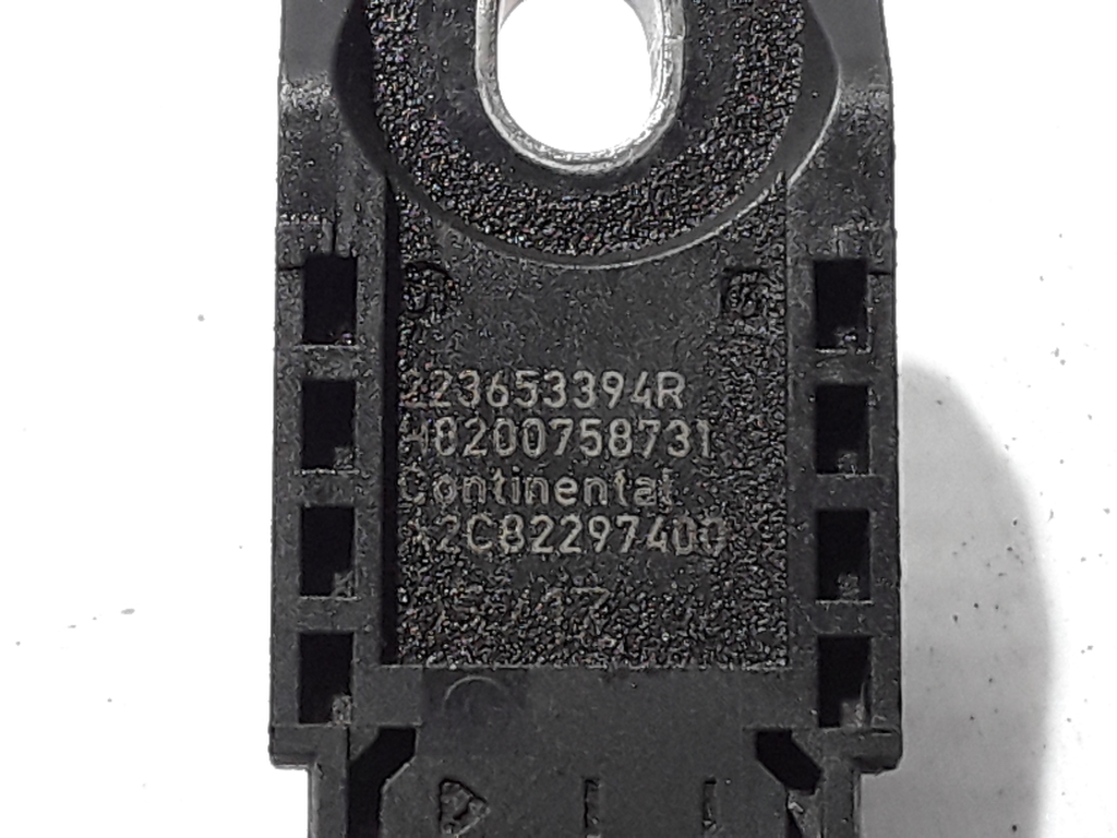 Used Dacia Dokker The sensor is different 223653394R