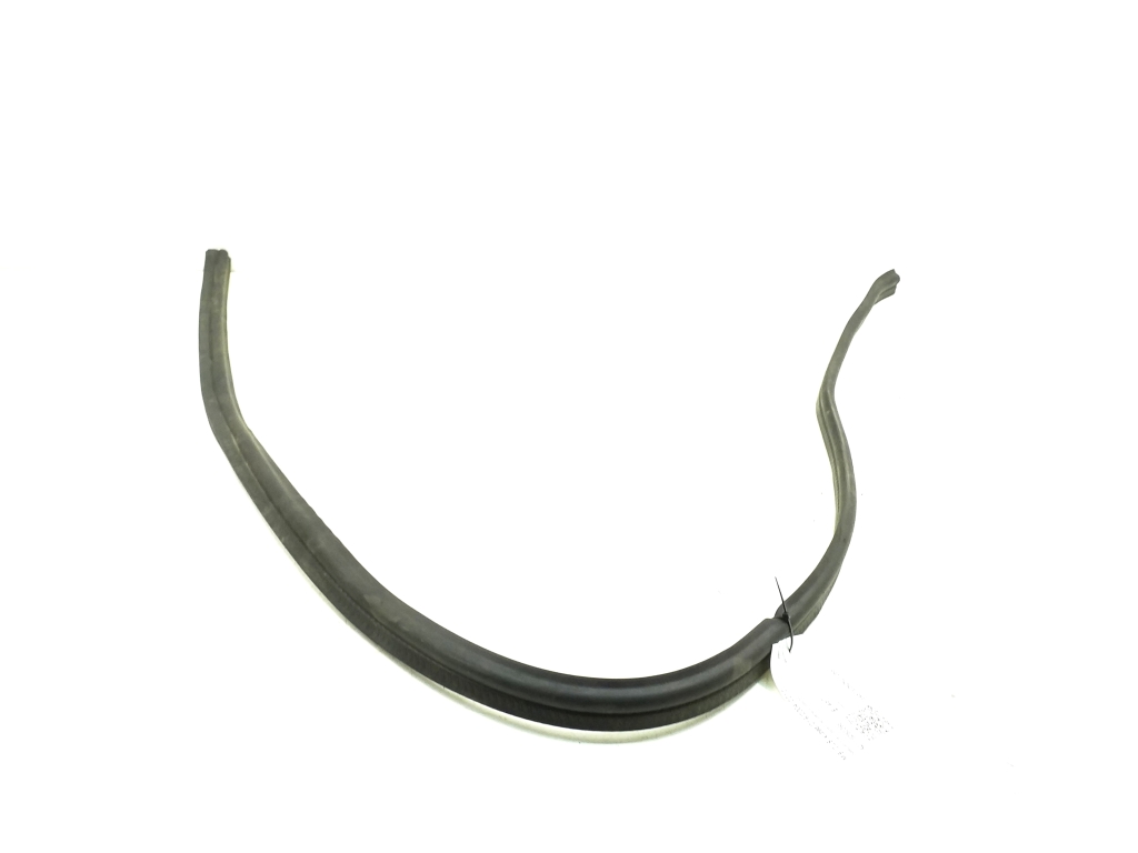 Used Mercedes Benz CLS-Class Sealing rubber under the hood A2116280298