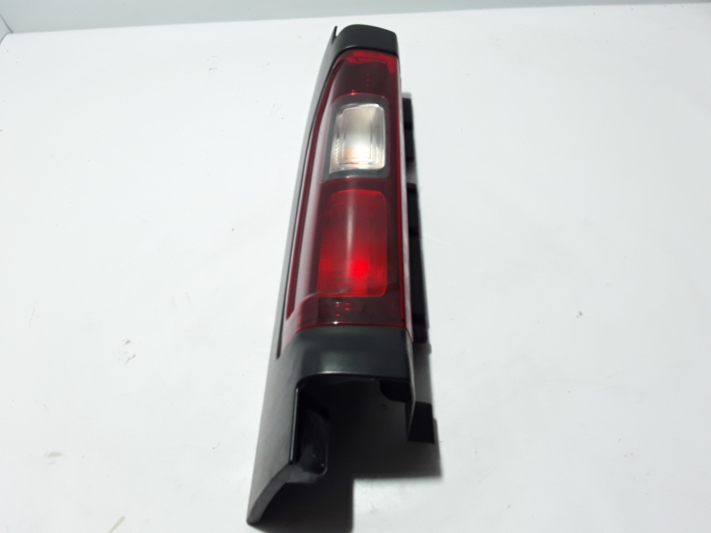 Used Opel Vivaro Rear corner lamp 265556737R