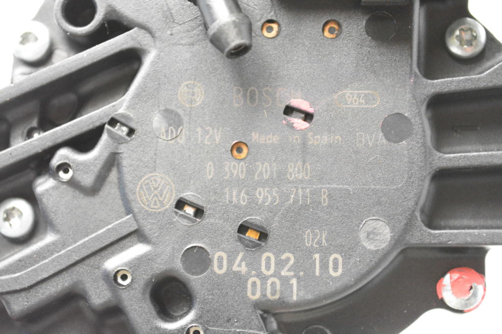 Used Volkswagen Golf Rear wiper motor 1K6955711B
