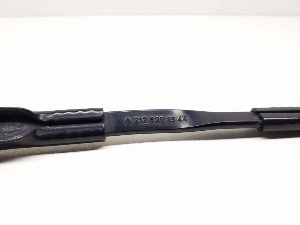 Used Mercedes Benz E-Class Windshield wiper blade A2128201344