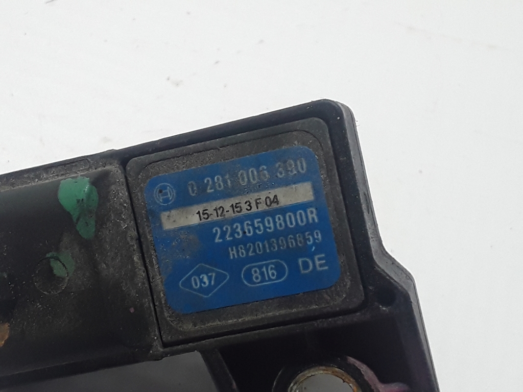 Used Opel Vivaro Air pressure sensor 223659800R