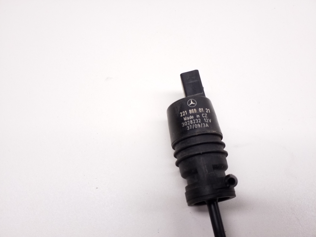 Used Mercedes Benz E-Class Front window washer motor A2218690121