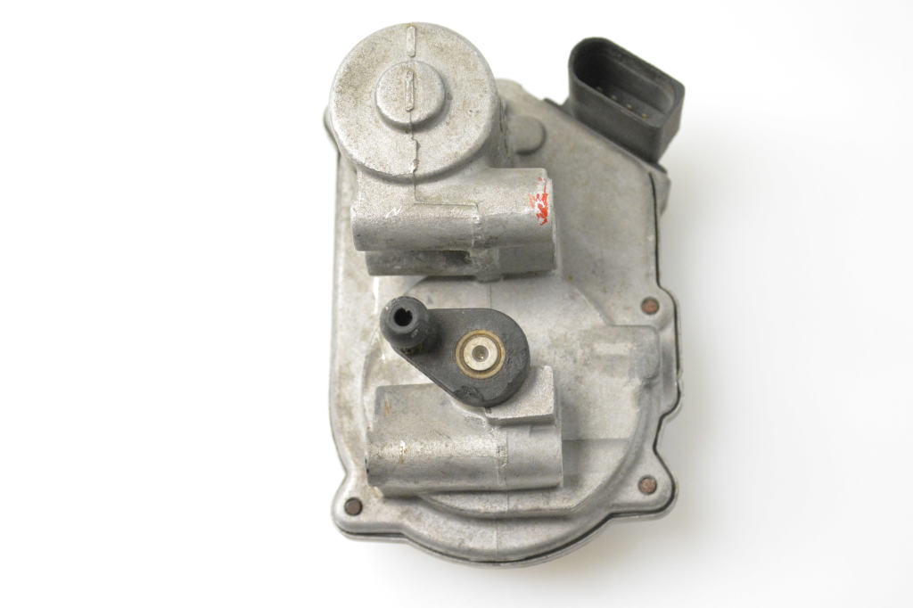 Naudotas AUDI A6 Isiurbimo kolektoriaus sklendės varikliukas