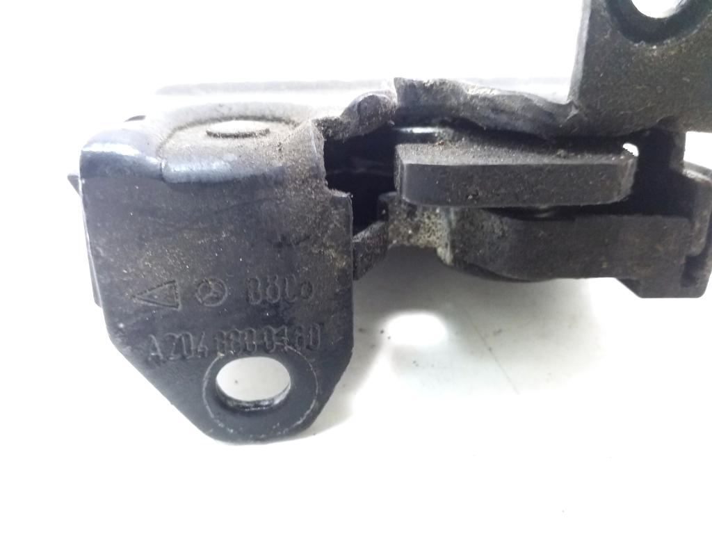 Naudotas Mercedes Benz C-Class Variklio gaubto užraktas A2048800160