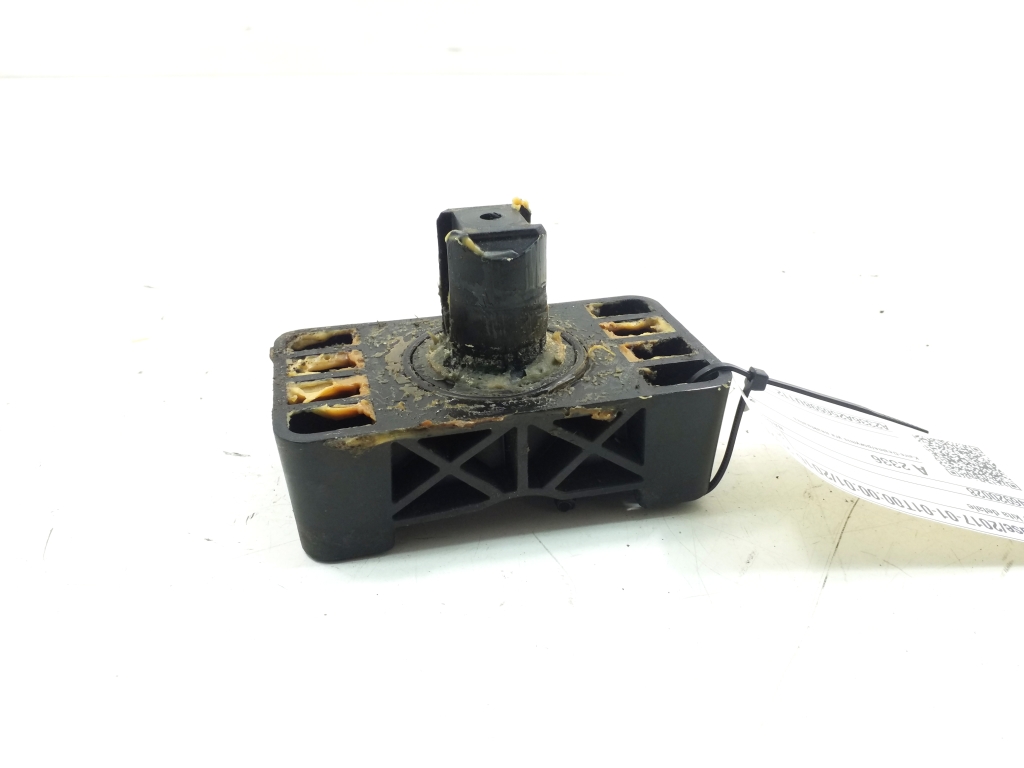 Used Mercedes Benz E-Class Another detail of the threshold A2046920028