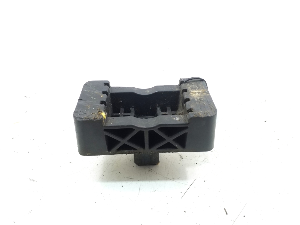 Used Mercedes Benz E-Class Another detail of the threshold A2046920028