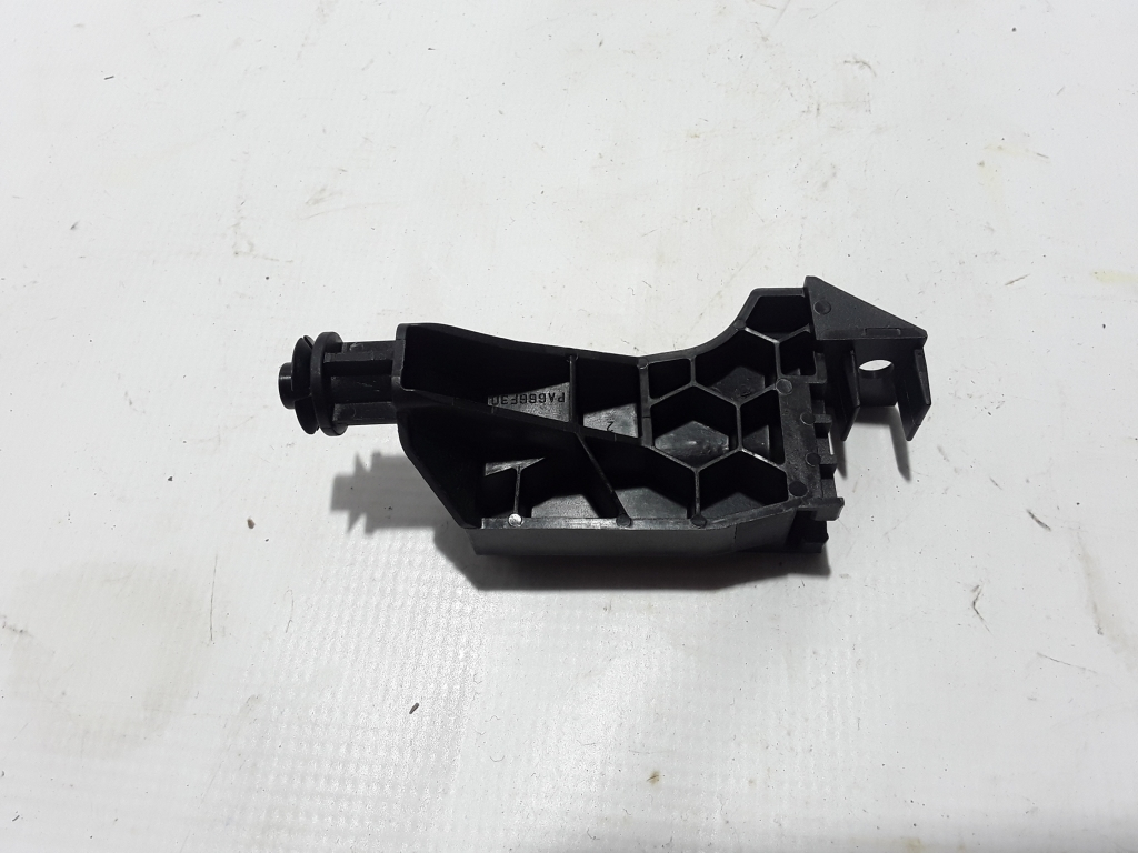 Used VOLVO XC40 Cooling radiator bracket 31686406