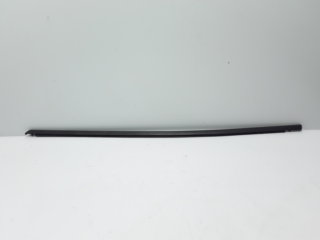 Benutzt VOLVO XC40 Außenfensterdichtung vordere Tür 31457000