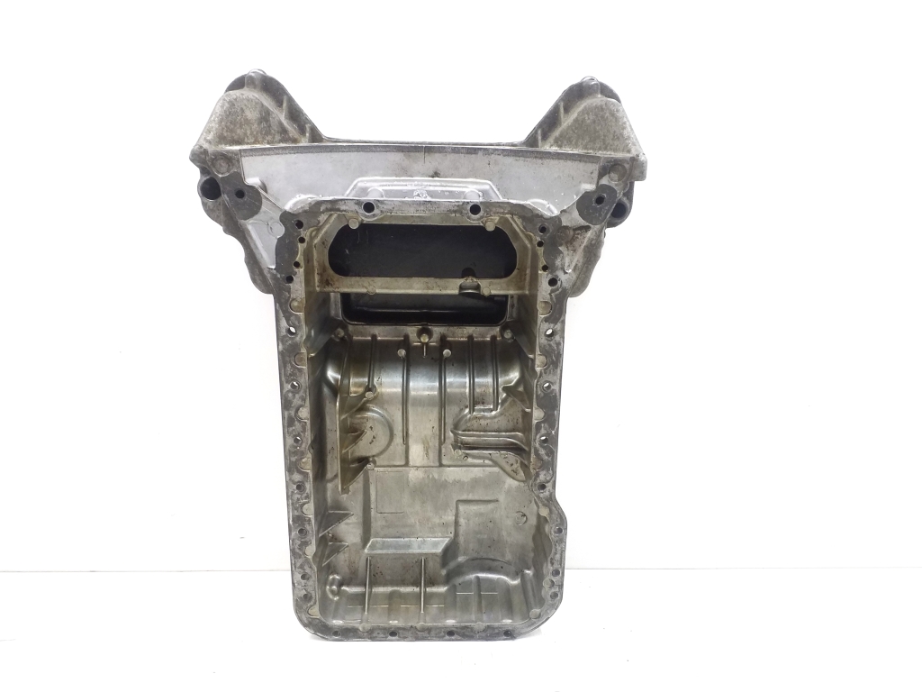 Naudotas Mercedes Benz E-Class Variklio dugninė A2720140802