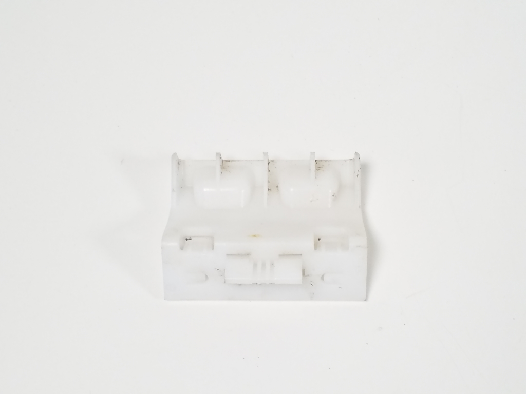 Used Mercedes Benz SLK-Class Exterior sill trim bracket A1726910014