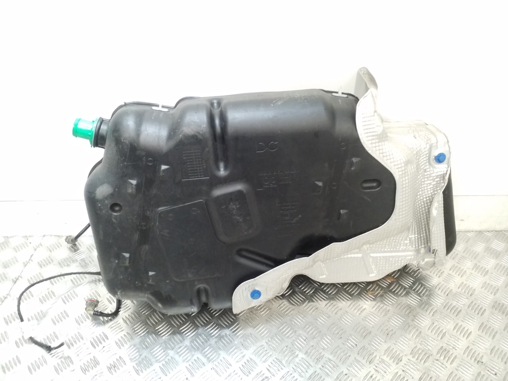 Used Mercedes Benz A-Class Fuel tank and its parts