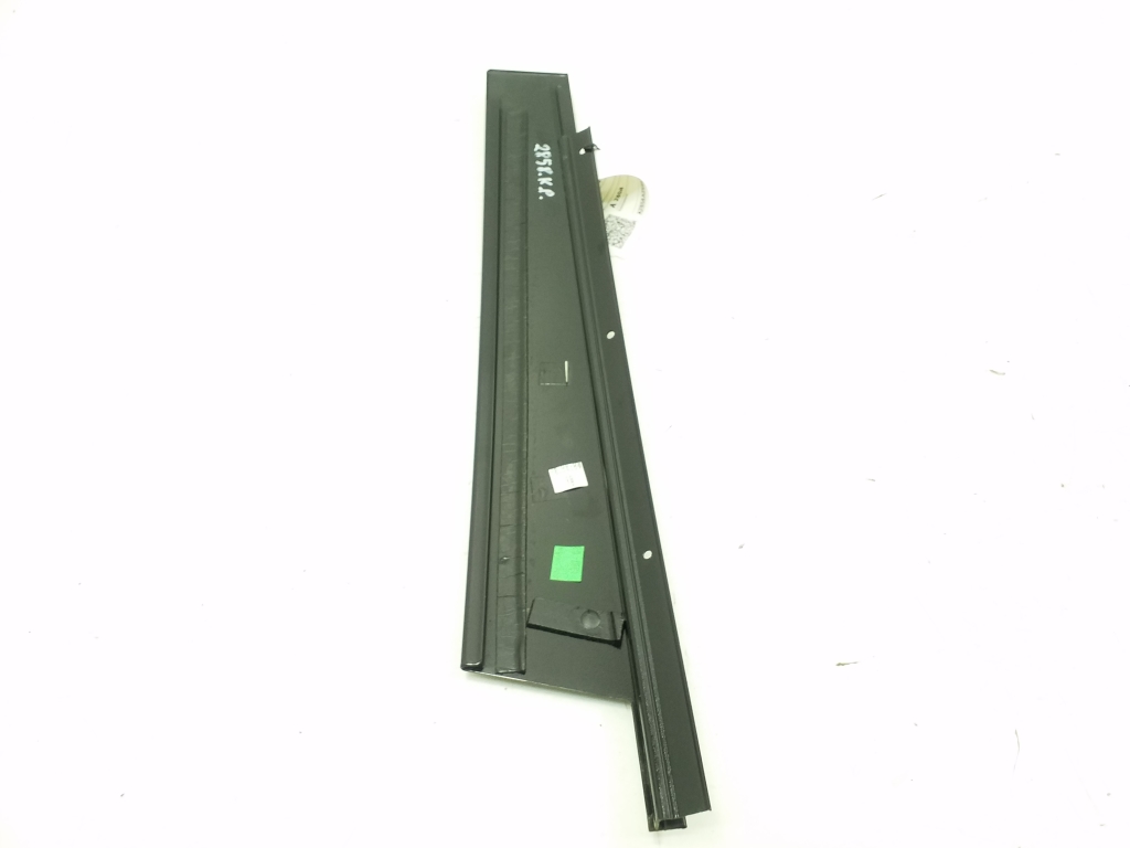 Used Mercedes Benz GLK-Class Other detail of the front door A2046901387