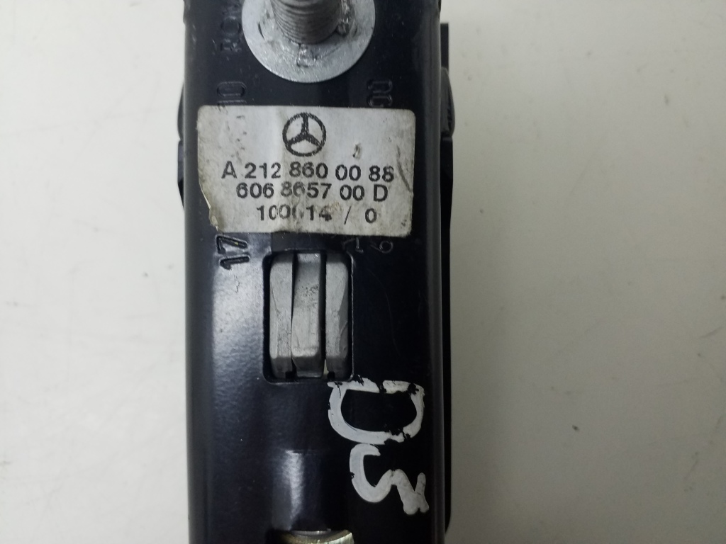 Used Mercedes Benz E-Class Seat belt height adjuster A2128600088