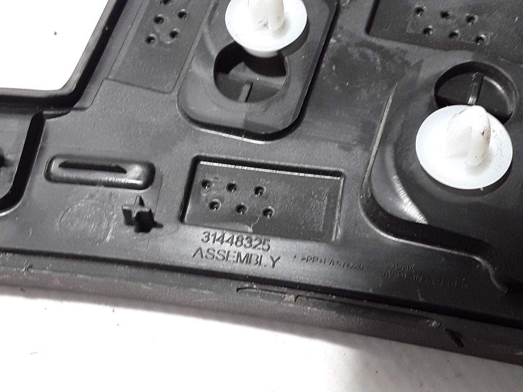 Used VOLVO XC40 Front wing gill 31448325