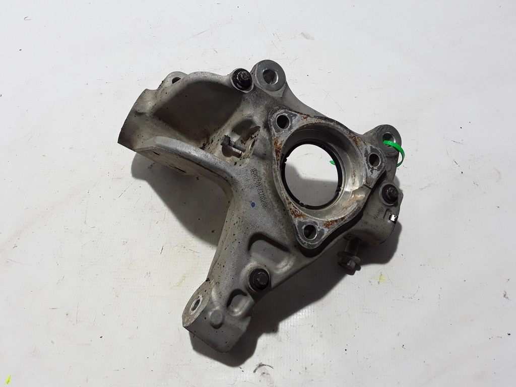 Naudotas VOLVO XC40 Stebulė priekinė 32221857